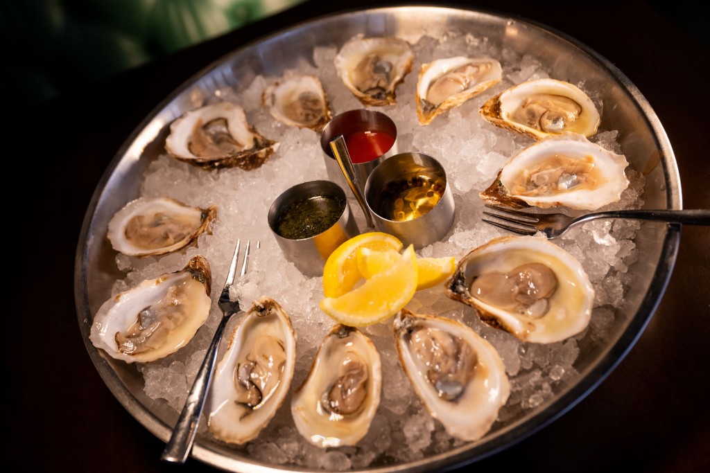 Bay House & Pier 6 - Home - Bay House Oyster Bar & Restaurant | Pier 6 ...
